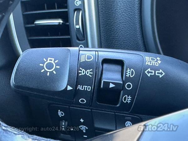 Grey Kia Sportage 2020 in Tartu, with an engine capacity of 1.60 L and mileage of 138 thousand km for 16950 €, photo 7 on AUTOMOTO.COM.LV