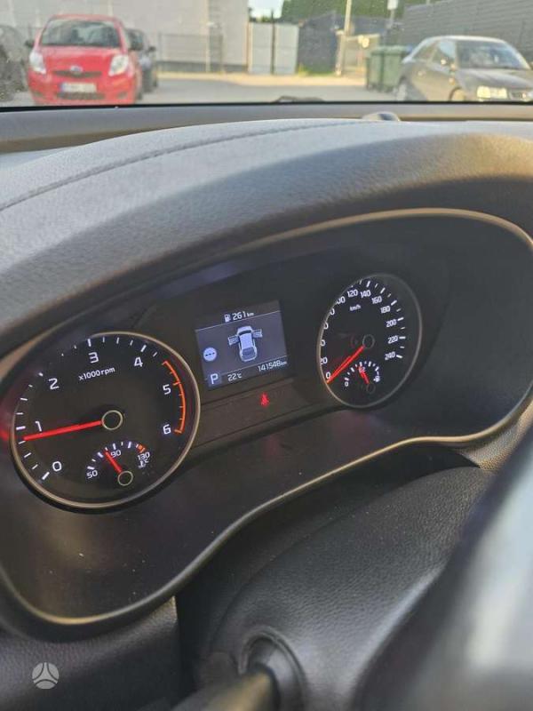 Grey Kia Sportage 2020 in Vilnius, with an engine capacity of 1.60 L and mileage of 141 thousand km for 13500 €, photo 9 on AUTOMOTO.COM.LV