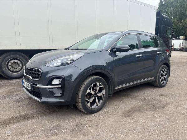 Grey Kia Sportage 2020 in Riga, with an engine capacity of 1.60 L and mileage of 137 thousand km for 13900 €, photo 1 on AUTOMOTO.COM.LV