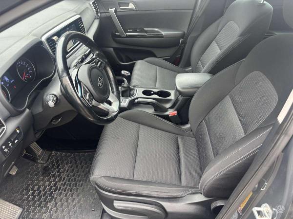 Grey Kia Sportage 2020 in Riga, with an engine capacity of 1.60 L and mileage of 137 thousand km for 13900 €, photo 5 on AUTOMOTO.COM.LV