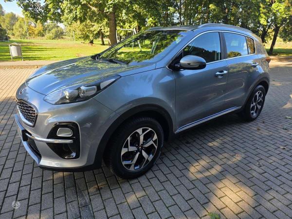 Grey Kia Sportage 2020 in Taurage, with an engine capacity of 1.60 L and mileage of 191 thousand km for 11100 €, photo 3 on AUTOMOTO.COM.LV