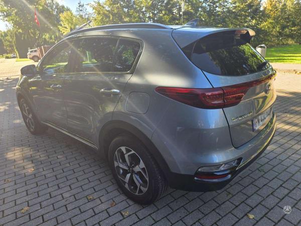 Grey Kia Sportage 2020 in Taurage, with an engine capacity of 1.60 L and mileage of 191 thousand km for 11100 €, photo 6 on AUTOMOTO.COM.LV