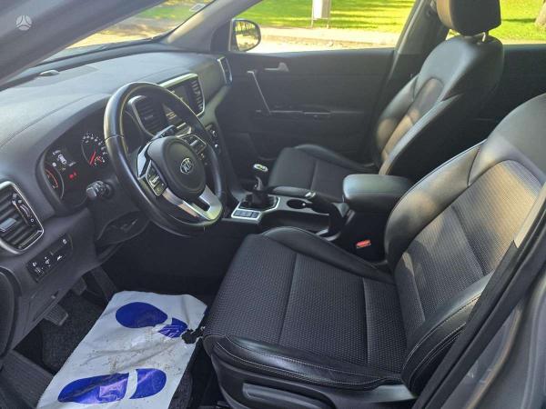 Grey Kia Sportage 2020 in Taurage, with an engine capacity of 1.60 L and mileage of 191 thousand km for 11100 €, photo 11 on AUTOMOTO.COM.LV