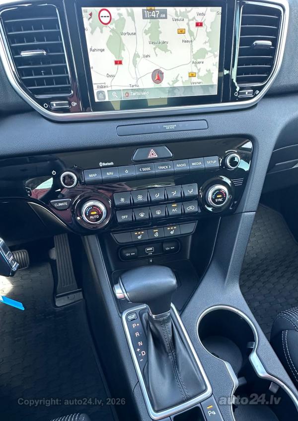 Grey Kia Sportage 2021 in Tartu, with an engine capacity of 1.60 L and mileage of 95 thousand km for 17950 €, photo 9 on AUTOMOTO.COM.LV