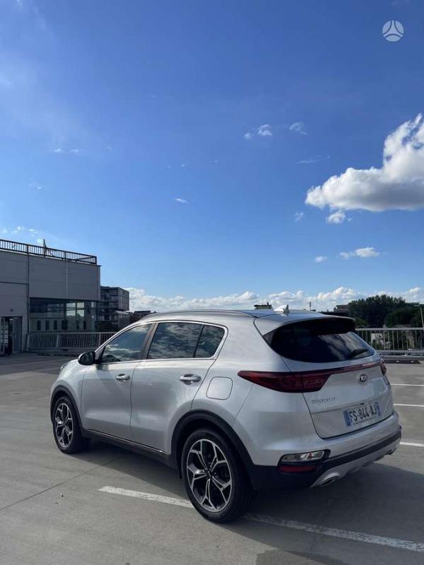 Grey Kia Sportage 2021 in Vilnius, with an engine capacity of 1.60 L and mileage of 173 thousand km for 14883 €, photo 9 on AUTOMOTO.COM.LV
