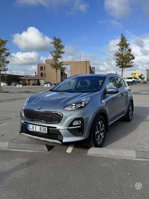 Серый Киа Sportage 2021 в Клайпеда, объемом двигателя 1.59 л и пробегом 49 тыс. км за 19500 €, фото 2 на AUTOMOTO.COM.LV