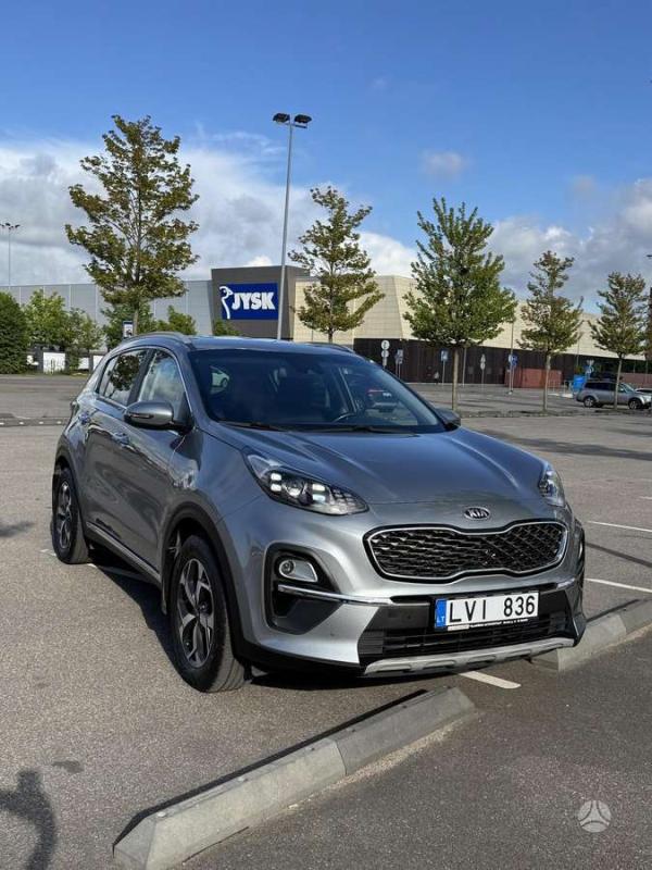 Серый Киа Sportage 2021 в Клайпеда, объемом двигателя 1.59 л и пробегом 49 тыс. км за 19500 €, фото 3 на AUTOMOTO.COM.LV