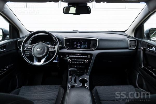 Grey Kia Sportage 2021 in Riga, with an engine capacity of 1.60 L and mileage of 122 thousand km for 14950 €, photo 8 on AUTOMOTO.COM.LV