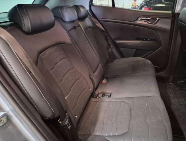 Pelēks Kia Sportage 2022 Viļņa, ar dzinēja tilpumu 1.60 L un nobraukumu 139 tūkst. km par 21990 €, foto 7 vietnē AUTOMOTO.COM.LV