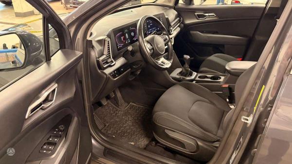 Grey Kia Sportage 2022 in Vilnius, with an engine capacity of 1.60 L and mileage of 87 thousand km for 20490 €, photo 7 on AUTOMOTO.COM.LV