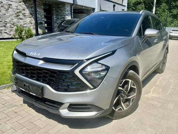 Grey Kia Sportage 2022 in Vilnius, with an engine capacity of 2.00 L and mileage of 187 thousand km for 13250 €, photo 1 on AUTOMOTO.COM.LV