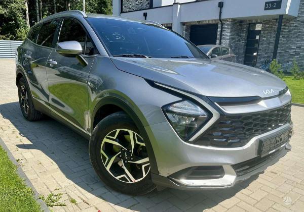 Grey Kia Sportage 2022 in Vilnius, with an engine capacity of 2.00 L and mileage of 187 thousand km for 13250 €, photo 4 on AUTOMOTO.COM.LV