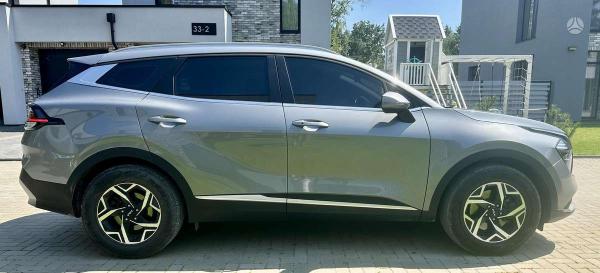 Grey Kia Sportage 2022 in Vilnius, with an engine capacity of 2.00 L and mileage of 187 thousand km for 13250 €, photo 5 on AUTOMOTO.COM.LV
