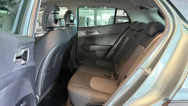 Pelēks Kia Sportage 2022 Rīga, ar dzinēja tilpumu 1.60 L un nobraukumu 99 tūkst. km par 18900 €, foto 10 vietnē AUTOMOTO.COM.LV