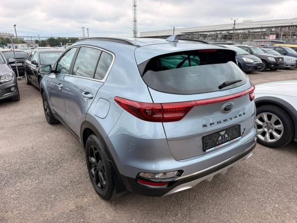 Grey Kia Sportage 2022 in Kaunas, with an engine capacity of 1.60 L and mileage of 88 thousand km for 16700 €, photo 9 on AUTOMOTO.COM.LV