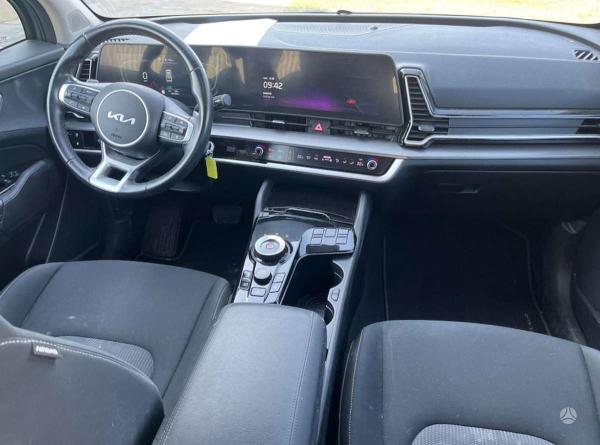 Grey Kia Sportage 2022 in Vilnius, with an engine capacity of 1.60 L and mileage of 94 thousand km for 21990 €, photo 6 on AUTOMOTO.COM.LV