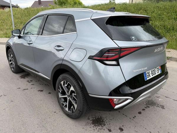 Grey Kia Sportage 2022 in Kaunas, with an engine capacity of 1.60 L and mileage of 107 thousand km for 23690 €, photo 5 on AUTOMOTO.COM.LV