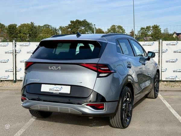 Grey Kia Sportage 2022 in Vilnius, with an engine capacity of 1.60 L and mileage of 175 thousand km for 24900 €, photo 4 on AUTOMOTO.COM.LV