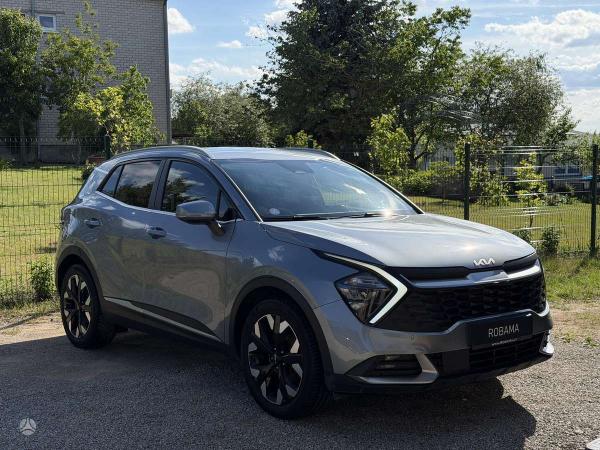 Grey Kia Sportage 2022 in Siauliai, with an engine capacity of 1.60 L and mileage of 153 thousand km for 19990 €, photo 3 on AUTOMOTO.COM.LV
