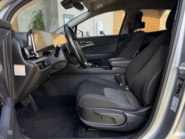 Grey Kia Sportage 2022 in Siauliai, with an engine capacity of 1.60 L and mileage of 153 thousand km for 19990 €, photo 10 on AUTOMOTO.COM.LV