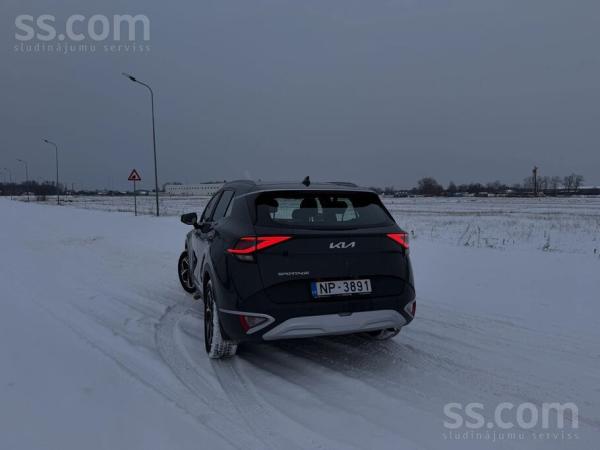 Серый Киа Sportage 2023 в Рига, объемом двигателя 1.60 л и пробегом 50 тыс. км за 22000 €, фото 4 на AUTOMOTO.COM.LV