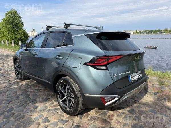 Grey Kia Sportage 2023 in Riga, with an engine capacity of 1.60 L and mileage of 29 thousand km for 30000 €, photo 4 on AUTOMOTO.COM.LV