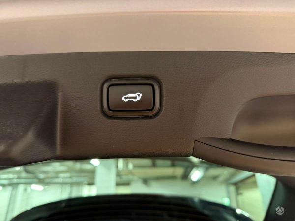 Grey Kia Sportage 2023 in Vilnius, with an engine capacity of 1.60 L and mileage of 45 thousand km for 28900 €, photo 8 on AUTOMOTO.COM.LV