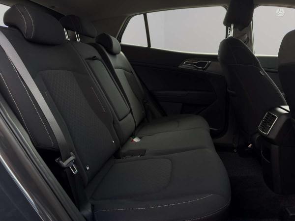 Grey Kia Sportage 2023 in Kaunas, with an engine capacity of 1.60 L and mileage of 46 thousand km for 22999 €, photo 9 on AUTOMOTO.COM.LV