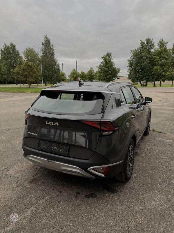 Grey Kia Sportage 2023 in Pakruojis, with an engine capacity of 1.60 L and mileage of 239 thousand km for 16500 €, photo 8 on AUTOMOTO.COM.LV