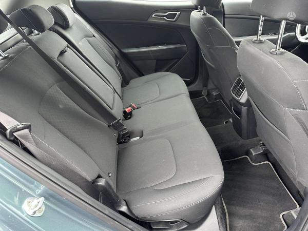 Grey Kia Sportage 2023 in Vilnius, with an engine capacity of 1.60 L and mileage of 95 thousand km for 21950 €, photo 6 on AUTOMOTO.COM.LV