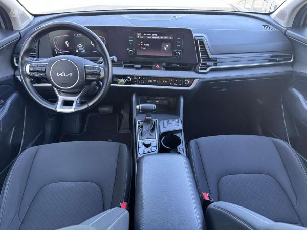 Grey Kia Sportage 2023 in Vilnius, with an engine capacity of 1.60 L and mileage of 98 thousand km for 21500 €, photo 6 on AUTOMOTO.COM.LV