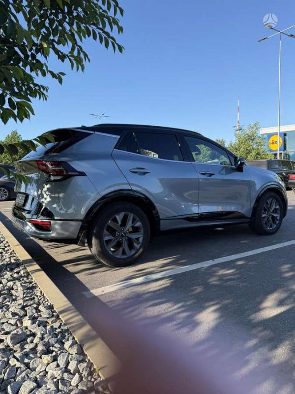 Серый Киа Sportage 2024 в Вильнюс, объемом двигателя 1.60 л и пробегом 22 тыс. км за 32500 €, фото 3 на AUTOMOTO.COM.LV