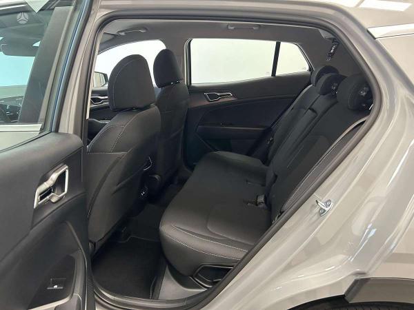 Kia Sportage 2025 Viļņa vietnē Pelēks Kia Sportage 2025 Viļņa, ar dzinēja tilpumu 1.60 L un nobraukumu 20 tūkst. km par 29190 €, foto 9 vietnē AUTOMOTO.COM.LV