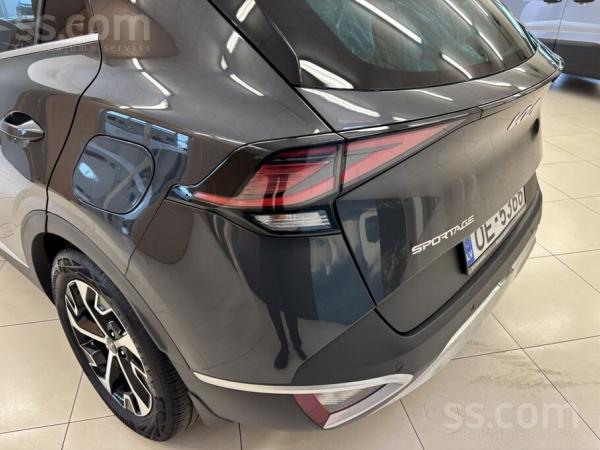 Kia Sportage 2025 Rīga vietnē Pelēks Kia Sportage 2025 Rīga, ar dzinēja tilpumu 1.60 L un nobraukumu 27 tūkst. km par 28900 €, foto 8 vietnē AUTOMOTO.COM.LV