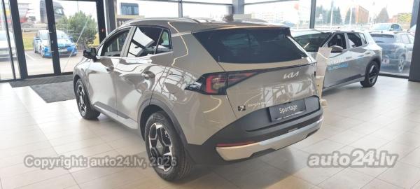 Grey Kia Sportage 2026 in Tartu, with an engine capacity of 1.60 L and mileage of 12 thousand km for 37800 €, photo 3 on AUTOMOTO.COM.LV