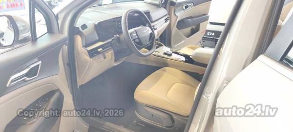 Grey Kia Sportage 2026 in Tartu, with an engine capacity of 1.60 L and mileage of 12 thousand km for 37800 €, photo 5 on AUTOMOTO.COM.LV