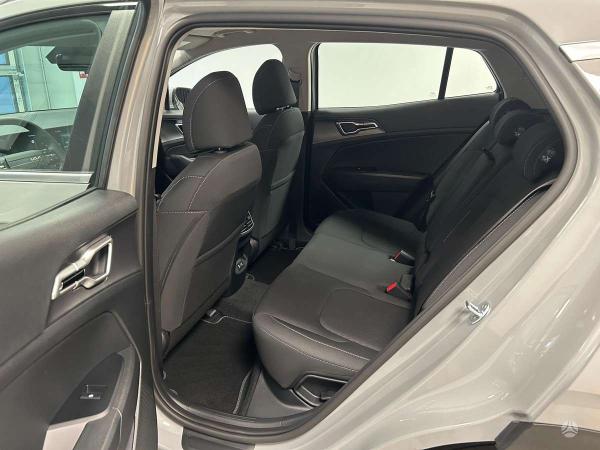 Pelēks Kia Sportage 2026 Viļņa, ar dzinēja tilpumu 1.60 L un nobraukumu 9 tūkst. km par 37990 €, foto 8 vietnē AUTOMOTO.COM.LV