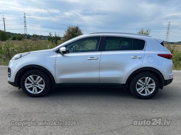 Kia Sportage 2016 in Tallinn on AUTOMOTO.COM.LV Grey Kia Sportage 2016 in Tallinn, with an engine capacity of 1.70 L and mileage of 119 thousand km for 12000 €, photo 3 on AUTOMOTO.COM.LV