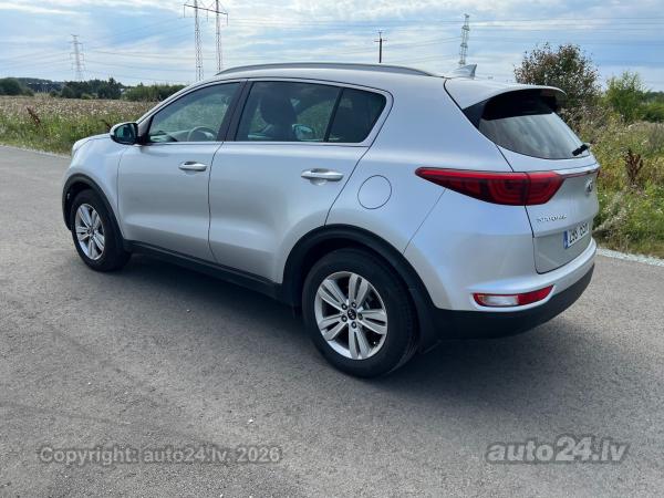 Kia Sportage 2016 in Tallinn on AUTOMOTO.COM.LV Grey Kia Sportage 2016 in Tallinn, with an engine capacity of 1.70 L and mileage of 119 thousand km for 12000 €, photo 4 on AUTOMOTO.COM.LV