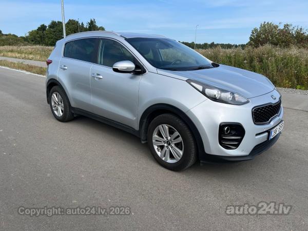 Kia Sportage 2016 in Tallinn on AUTOMOTO.COM.LV Grey Kia Sportage 2016 in Tallinn, with an engine capacity of 1.70 L and mileage of 119 thousand km for 12000 €, photo 8 on AUTOMOTO.COM.LV