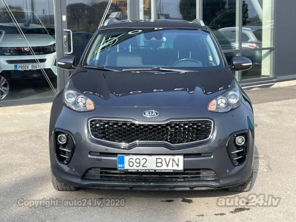 Grey Kia Sportage 2017 in Tartu, with an engine capacity of 1.70 L and mileage of 139 thousand km for 15900 €, photo 2 on AUTOMOTO.COM.LV
