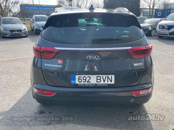 Grey Kia Sportage 2017 in Tartu, with an engine capacity of 1.70 L and mileage of 139 thousand km for 15900 €, photo 7 on AUTOMOTO.COM.LV