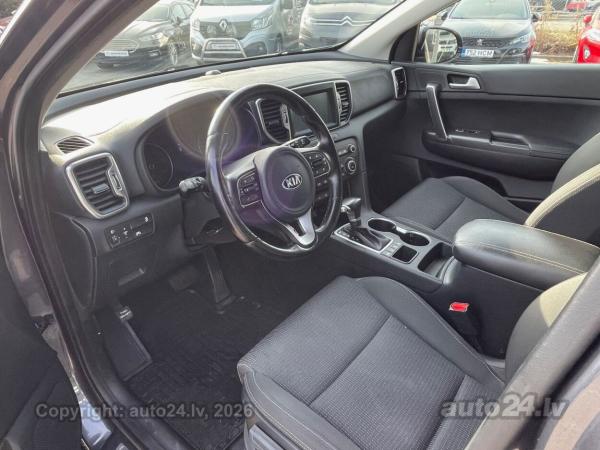 Grey Kia Sportage 2017 in Tartu, with an engine capacity of 1.70 L and mileage of 139 thousand km for 15900 €, photo 10 on AUTOMOTO.COM.LV