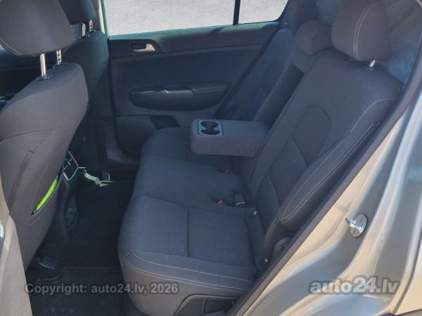 Pelēks Kia Sportage 2017 Jehvi, ar dzinēja tilpumu 1.60 L un nobraukumu 98 tūkst. km par 12900 €, foto 9 vietnē AUTOMOTO.COM.LV
