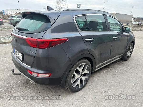 Grey Kia Sportage 2018 in Tallinn, with an engine capacity of 1.60 L and mileage of 136 thousand km for 14900 €, photo 4 on AUTOMOTO.COM.LV
