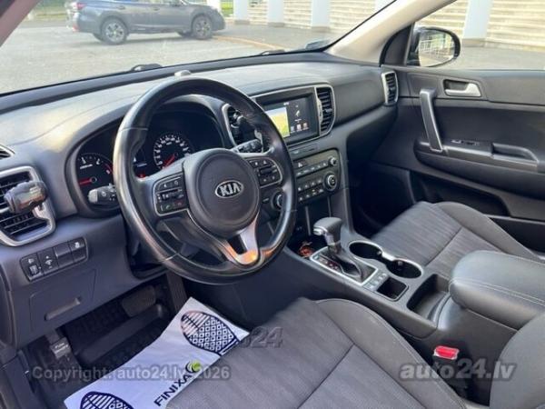 Grey Kia Sportage 2018 in Johvi, with an engine capacity of 1.70 L and mileage of 154 thousand km for 11799 €, photo 5 on AUTOMOTO.COM.LV