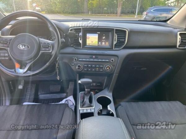 Grey Kia Sportage 2018 in Johvi, with an engine capacity of 1.70 L and mileage of 154 thousand km for 11799 €, photo 7 on AUTOMOTO.COM.LV