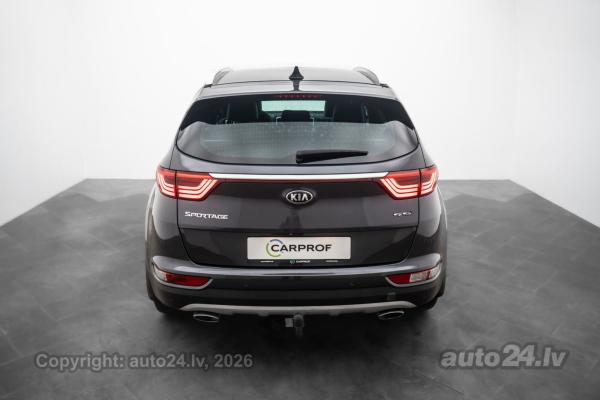 Grey Kia Sportage 2018 in Tallinn, with an engine capacity of 1.60 L and mileage of 155 thousand km for 12999 €, photo 5 on AUTOMOTO.COM.LV