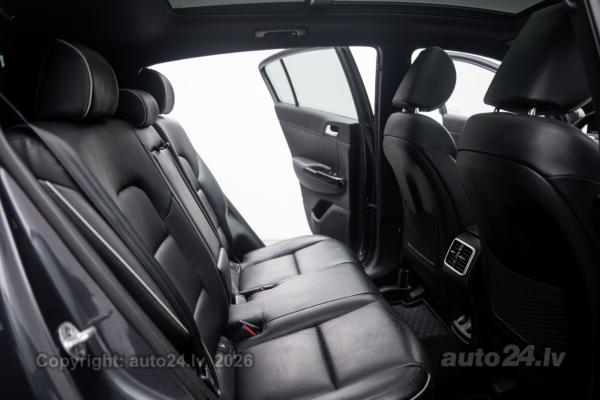 Grey Kia Sportage 2018 in Tallinn, with an engine capacity of 1.60 L and mileage of 155 thousand km for 12999 €, photo 9 on AUTOMOTO.COM.LV