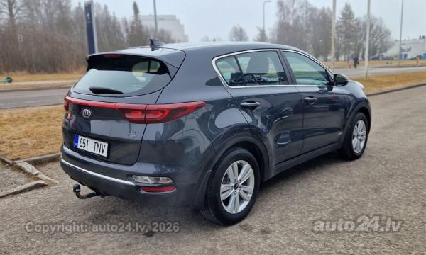 Pelēks Kia Sportage 2019 Pērnava, ar dzinēja tilpumu 1.60 L un nobraukumu 137 tūkst. km par 14690 €, foto 3 vietnē AUTOMOTO.COM.LV